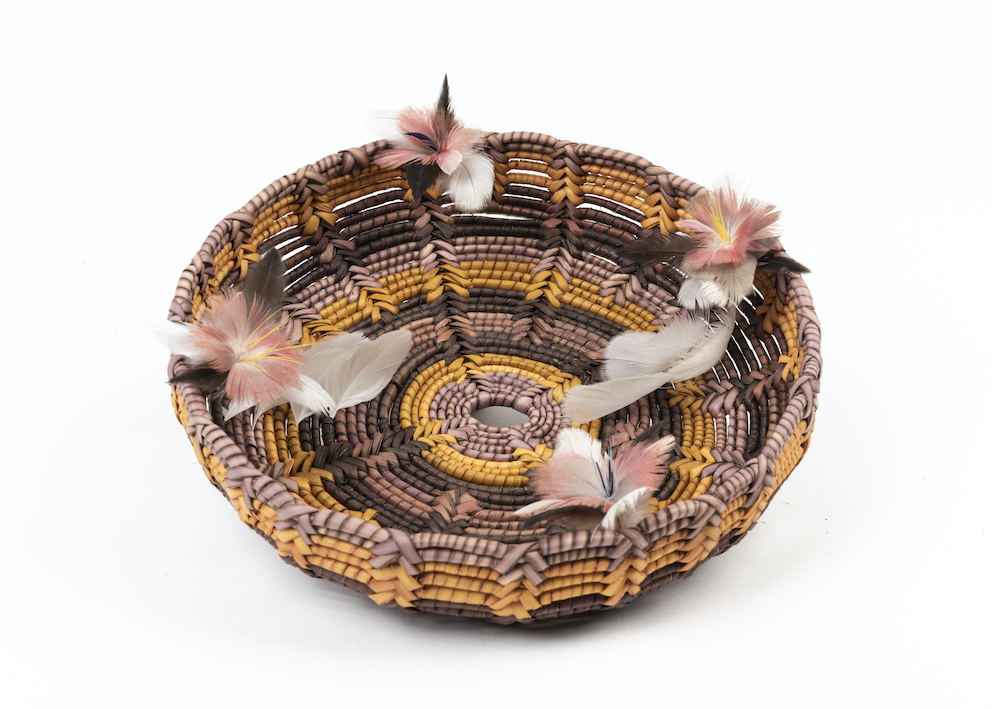 Kempan Menth (beautiful baskets) & Punth-Paam (Wik feather flowers ...